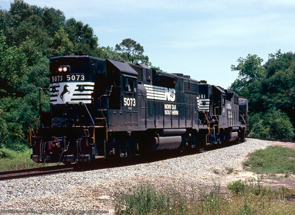 Norfolk Southern GP38-2's #5073 and #5101 lead #96's train